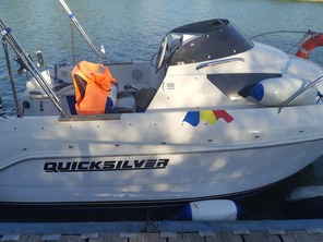 PRO BARCA - Vand barca quicksilver 470 + motor 75 CP + peridoc