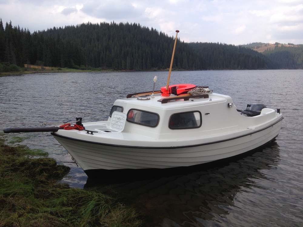 PRO BARCA - Vand barca + motor 20 CP + peridoc