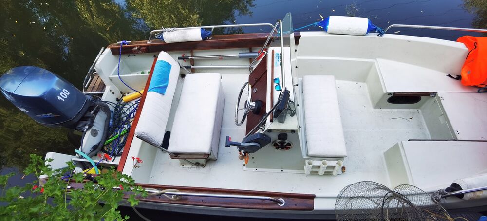 PRO BARCA - Vand barca Elan GT 495 + motor 100 CP + peridoc