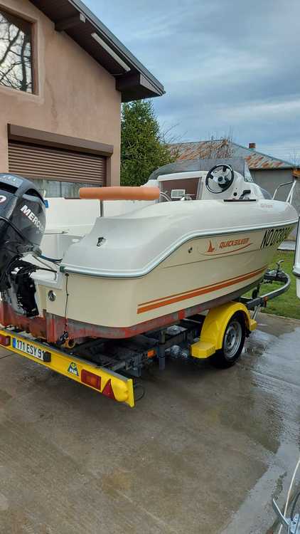 PRO BARCA - Vand barca Quicksilver 470 + motor 40 CP + peridoc