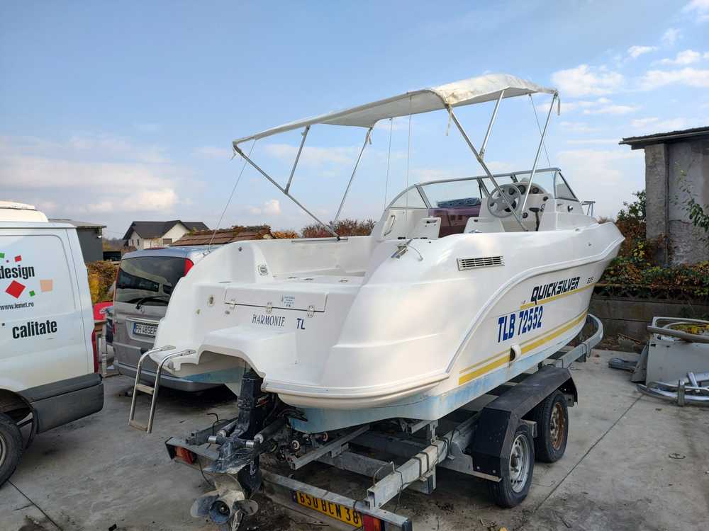 PRO BARCA - Vand barca QUICKSILVER 625 + motor 230 CP + peridoc