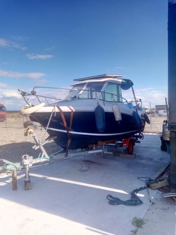 PRO BARCA - Vand barca Jeanneau Merry Fisher 585 + motor 140 CP + peridoc