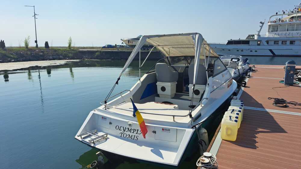 PRO BARCA - Vand barca Hellas + motor 260 CP + peridoc