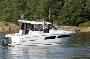 PRO BARCA - Vand barca Jeanneau Merry Fisher 895 + motor 300 CP