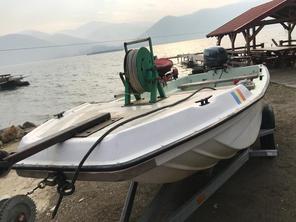 PRO BARCA - Vand barca K-MAXXI + motor 25 CP + peridoc